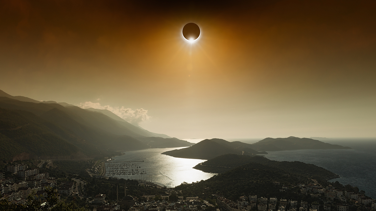 Capturing the Total Solar Eclipse with Canon Explorer – Creative COW